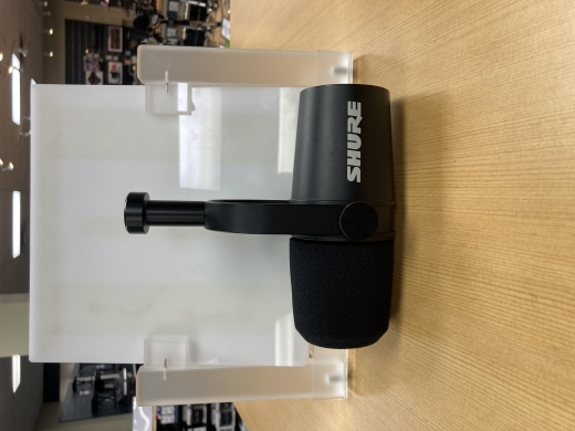 Gear Hunter | Shure - MV7X