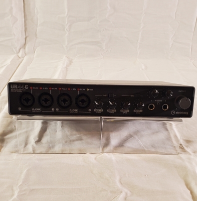 Gear Hunter | Steinberg - UR44C