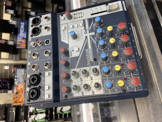 Gear Hunter | Soundcraft - NOTEPAD-8FX