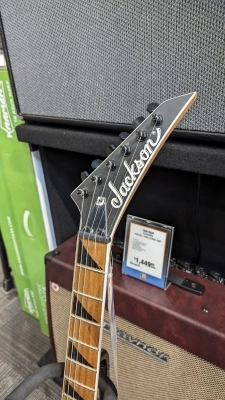 Gear Hunter | Jackson Guitars - JS24 Dinky Archtop