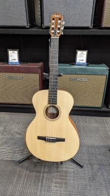 Gear Hunter | Taylor Guitars - ACADEMY 12E-N
