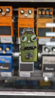 Gear Hunter | Hotone Skyline Reverb Pedal