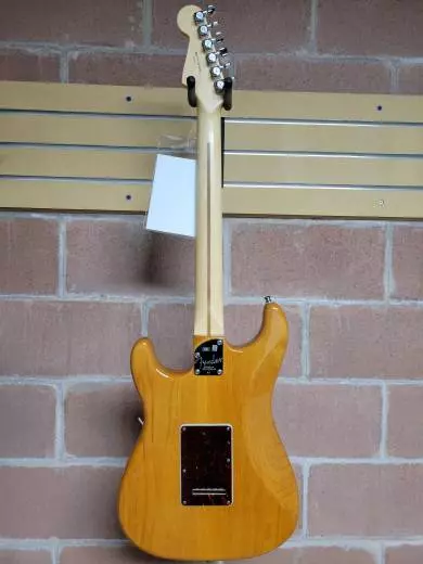 Gear Hunter | Fender - American Deluxe HSS Strat, Rosewood Neck In Amber