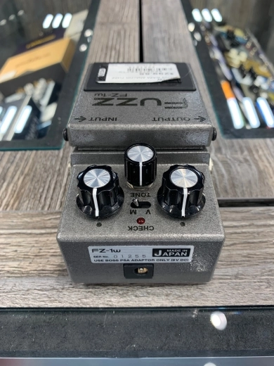 Gear Hunter | BOSS - Waza Craft Analog Fuzz Pedal