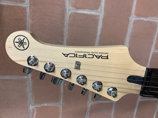 Gear Hunter | Yamaha - Pacifica 112V Electric Guitar - Black