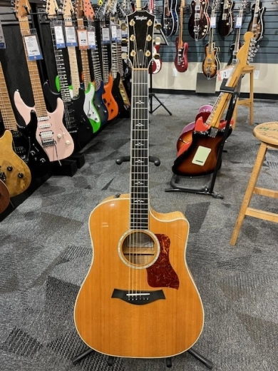 Gear Hunter | Taylor Deadnought Sitka/Maple