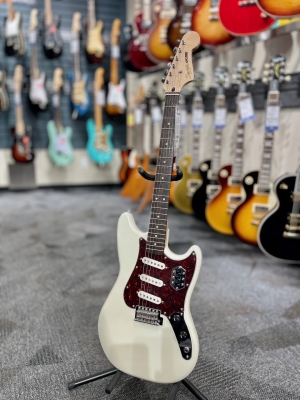 Gear Hunter | Squier - Paranormal Cyclone Guitar
