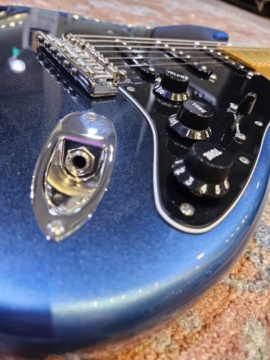 Gear Hunter | Fender American Professional II Strat (The Dark Knight)