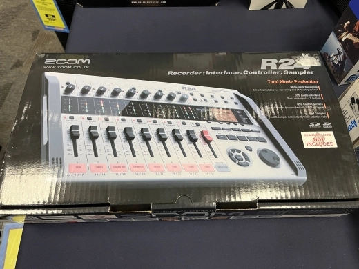 Gear Hunter | Zoom - R24