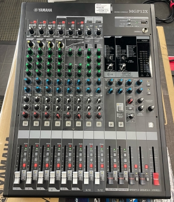 Gear Hunter | Yamaha - MGP12X 12-CHANNEL MIXING CONSOLE