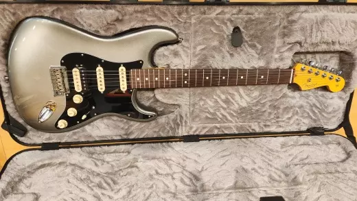 Gear Hunter | FENDER AM PRO II STRAT HSS