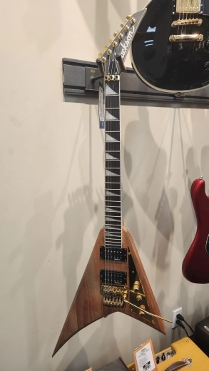 Gear Hunter | JACKSON JS32 RHOADS