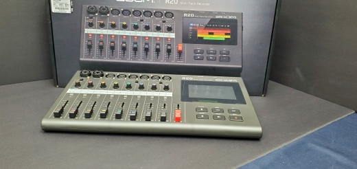 Gear Hunter | Zoom - R20 ZOOM