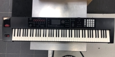 Gear Hunter | Roland - FA-08