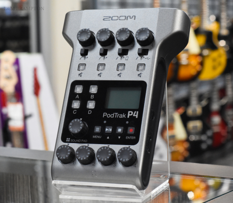 Gear Hunter | Zoom - PODTRAK P4