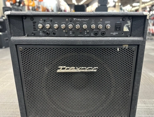 Gear Hunter | DB400- Traynor 400w 15'' Combo Bass Amp