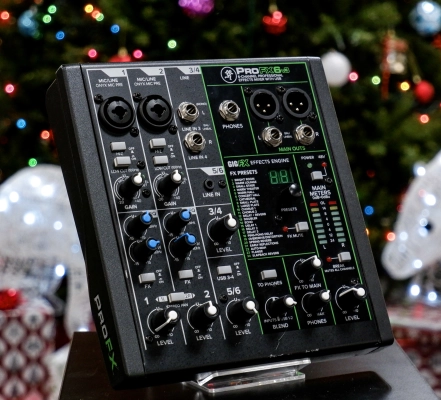 Mackie - ProFX6v3 6-Channel Professional Effects Mixer With USB
