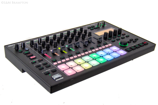 Gear Hunter | Roland - MC-707 Groovebox