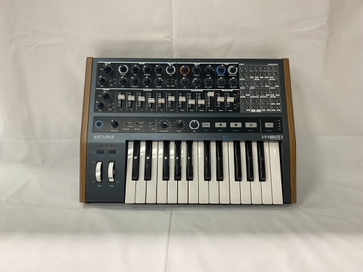 Gear Hunter | Arturia - MINIBRUTE 2