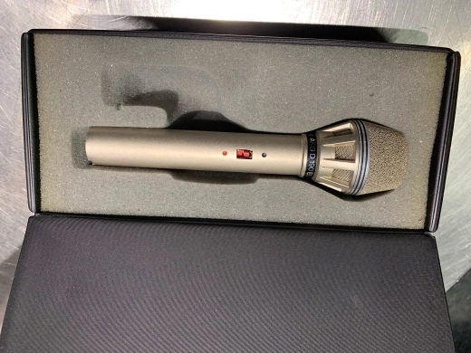 Gear Hunter | AKG D190ES