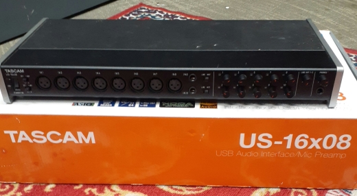 Gear Hunter | Tascam - US-16X08