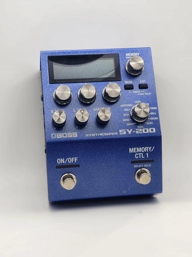 Gear Hunter | BOSS - SY-200 Guitar Synthesizer