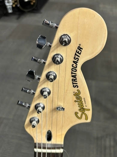 Gear Hunter | Squier Stratocaster