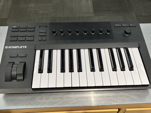 Gear Hunter | Native Instruments - KONTROL A25