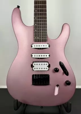 Gear Hunter | Ibanez - S561 Pink Gold