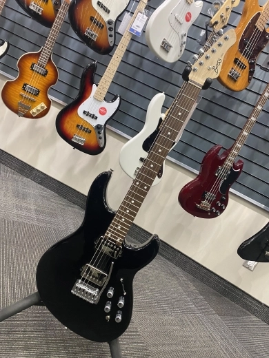 Gear Hunter | BOSS EURUS ELECTRONIC GUITAR