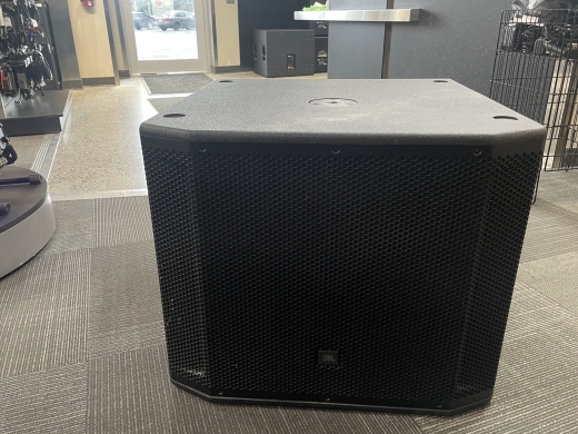 Gear Hunter | JBL - SRX818S