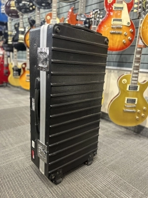 Gear Hunter | Gator Gigbox Stand And Pedalboard