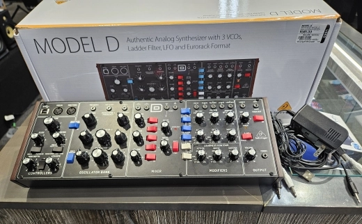 Gear Hunter | Behringer - MODEL D