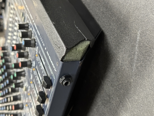 Gear Hunter | Yorkville Audio Pro 12CH 2x600w Powered Mixer