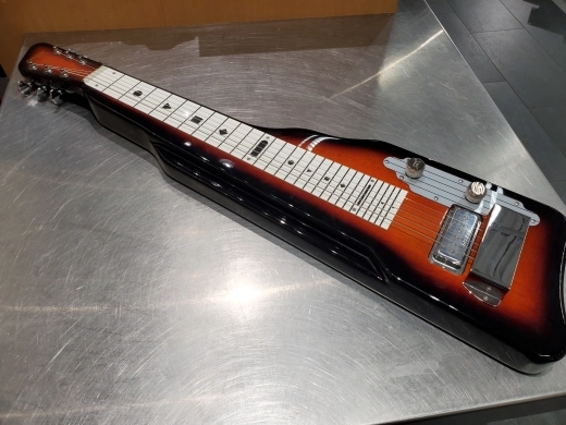 Gear Hunter | Gretsch Guitars - G5700 Lap Steel