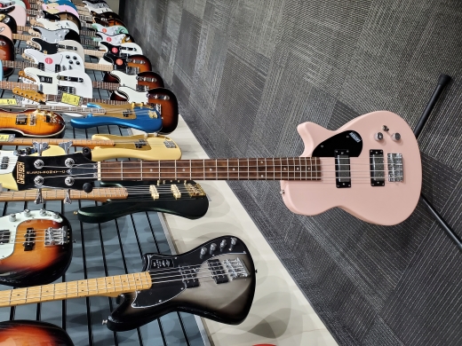 Gear Hunter | Gretsch Guitars - Junior Jet Bass - Shell Pink