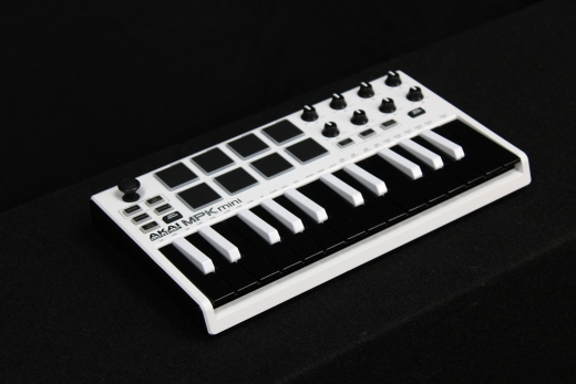 Gear Hunter | Akai - MPK MINI II WHT