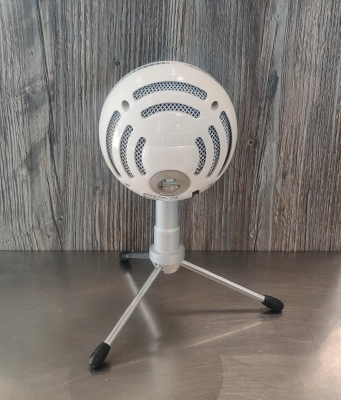 Gear Hunter | Blue Snowball Ice