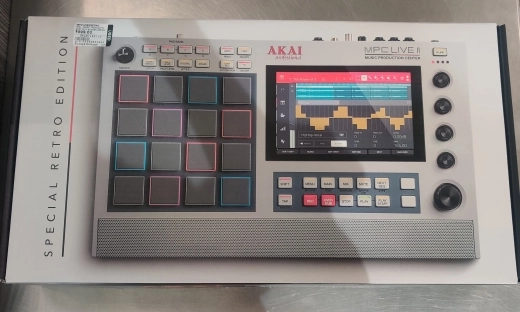 Gear Hunter | Akai - MPC LIVE 2 RETRO