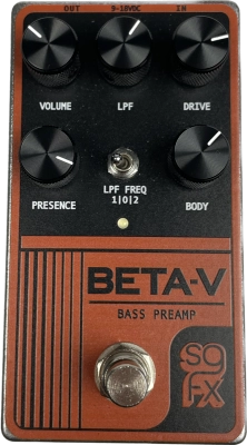 Gear Hunter | SolidGoldFX - BETA-V BassPreamp Pedal