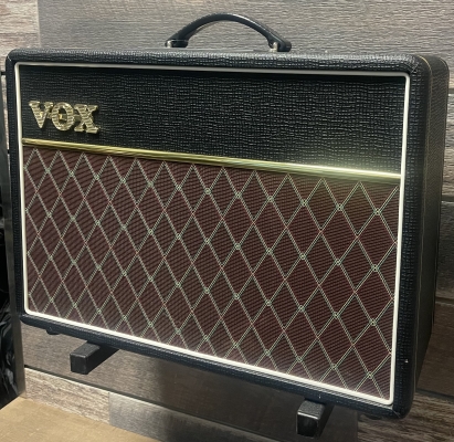 Gear Hunter | Vox - AC10C1