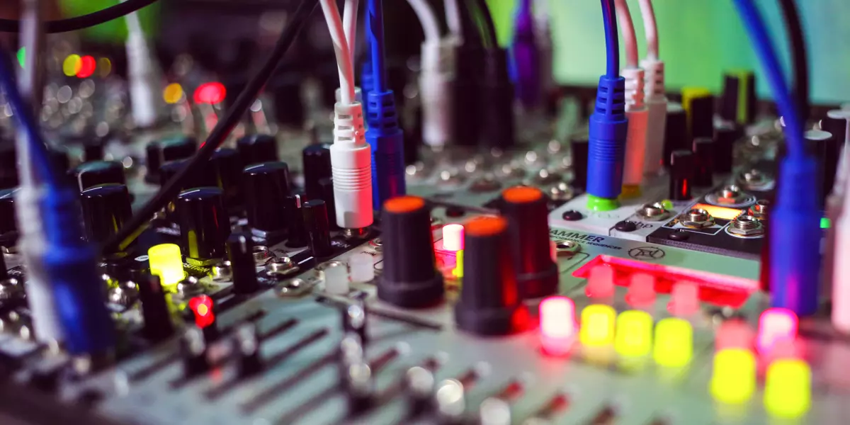 Modular Synthesis (Eurorack) - A How-to Guide | Long & McQuade